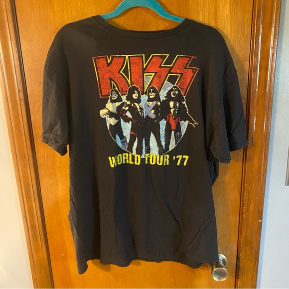 Kiss | Shirts | Kiss World Tour 77 Black Tshirt | Poshmark